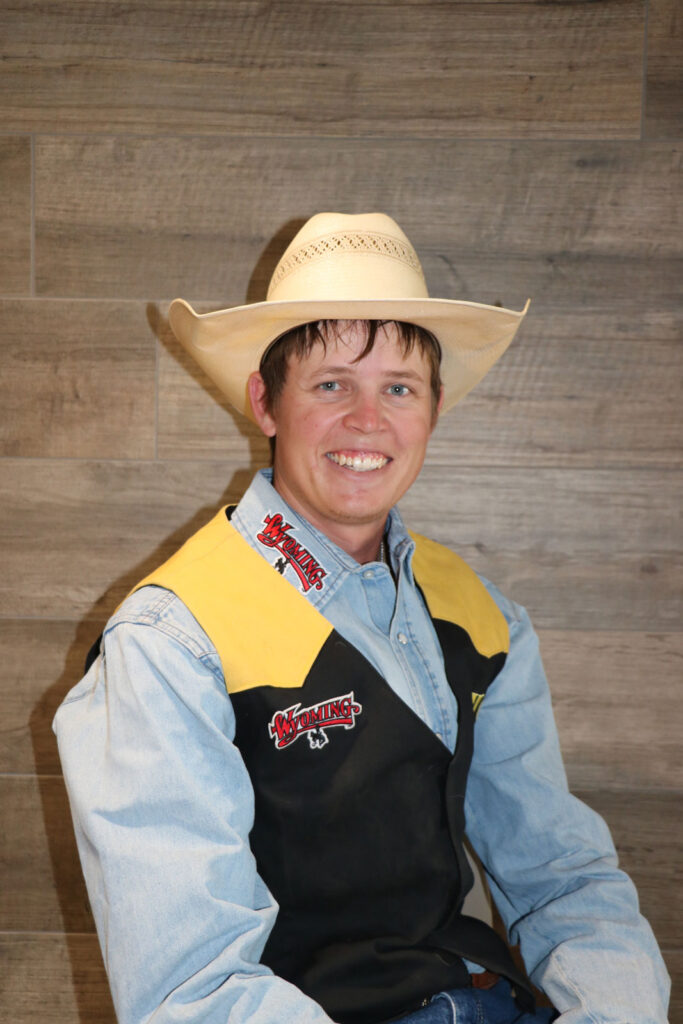 Jensen qualifies for CNFR, Men’s team wins CSU rodeo - Eastern Wyoming ...